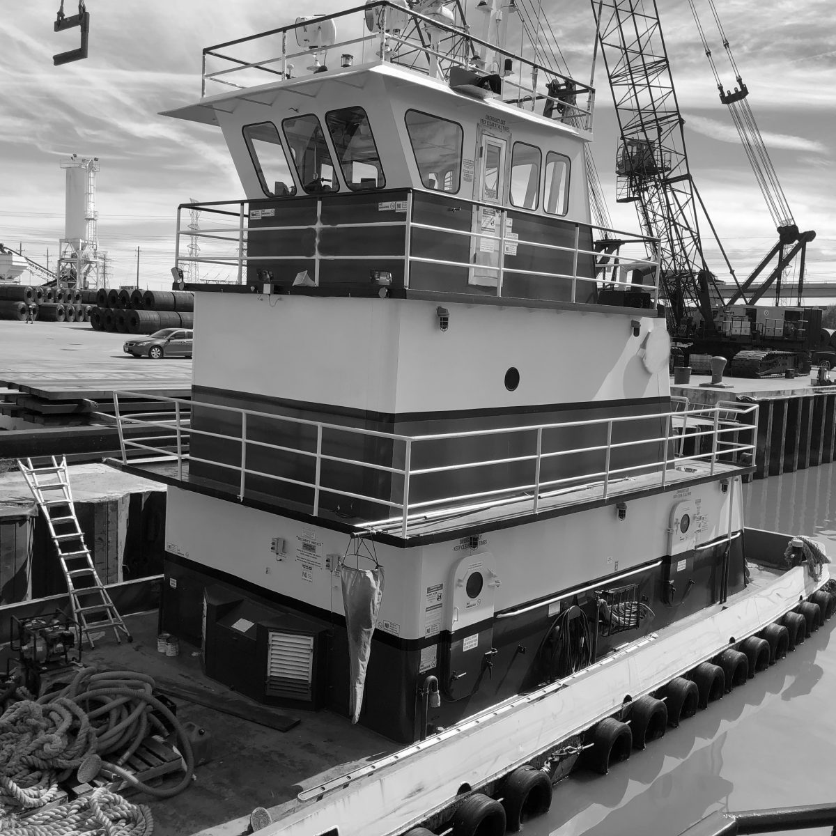 1250 HP Inland Push Boat For Lease - Heartland Barge