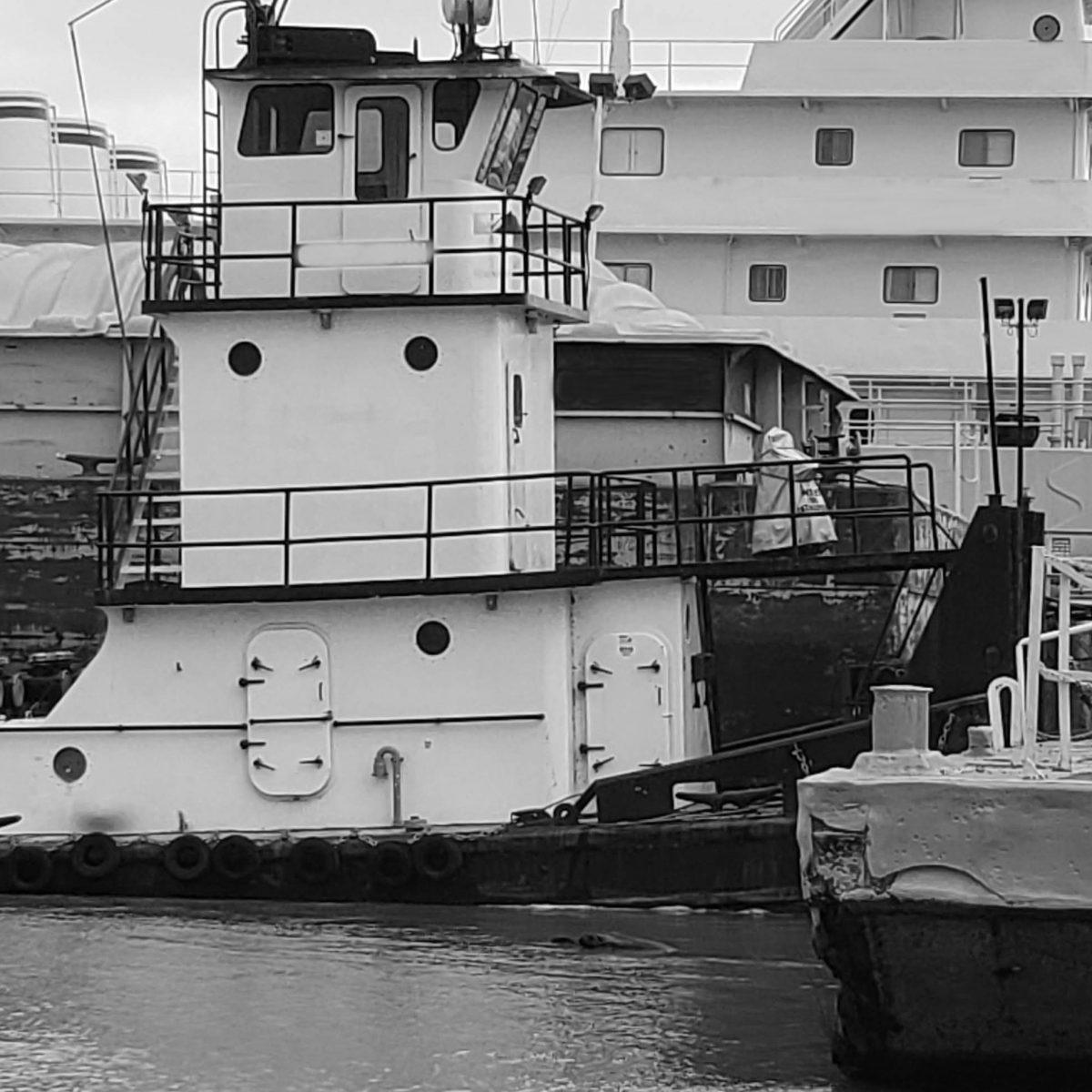 1250 HP Inland Push Boat For Lease - Heartland Barge