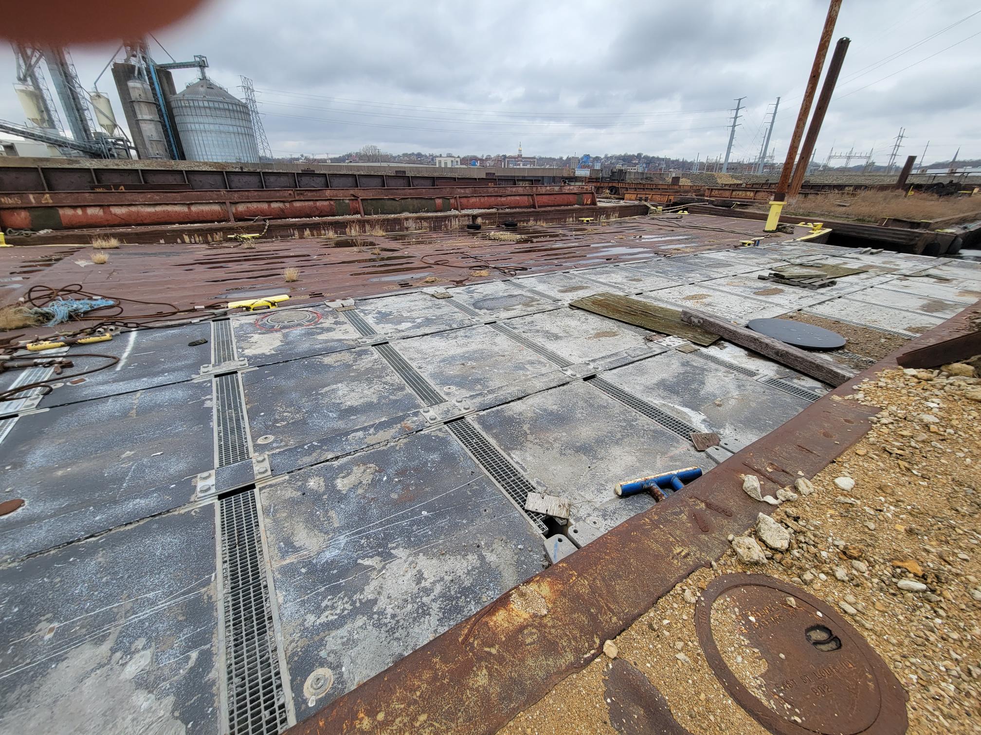 90' x 21' x 5' Deck Barge - Heartland Barge