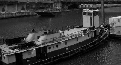 2200 HP Tug with Retractable Pilot House - Heartland Barge