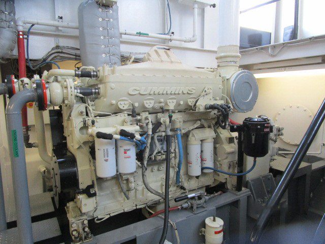 1320 HP Push Boat - Heartland Barge
